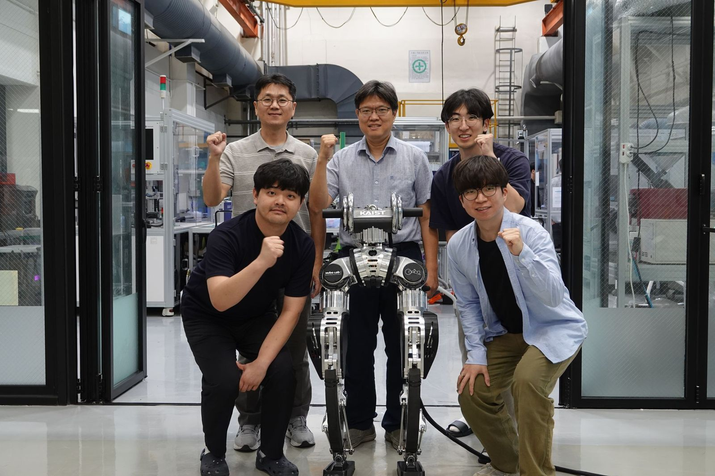 문워크 하는 하체로봇 개발… KAIST-MIT표 휴머노이드 완전체 나온다 | 한국일보