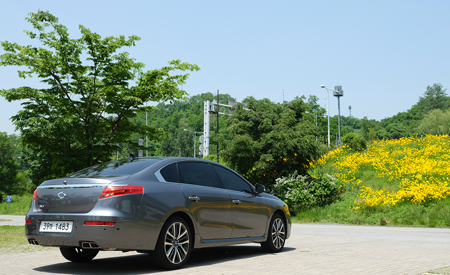 [시승기] LPG로 즐기는 대형 세단의 즐거움, 르노삼성 SM7 LPi