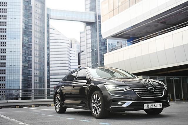 [시승기] 운영의 부담을 덜어낸 중형 세단 – 르노코리아자동차 SM6 TCe 260