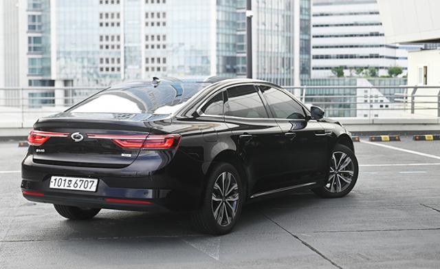 [시승기] 운영의 부담을 덜어낸 중형 세단 – 르노코리아자동차 SM6 TCe 260