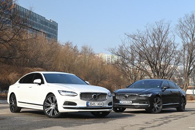 [비교 시승기] 북유럽의 플래그십 세단, 볼보 S90 B6 AWD & 리차지 PHEV