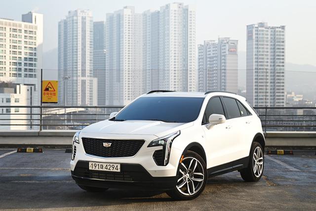 [시승기] 추천할 수 없는 동급 최고의 SUV – 캐딜락 XT4