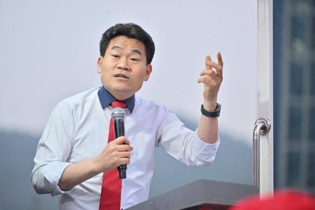 Korean history lecturer Jeon Han-gil cut from ‘When Life Gives You ...